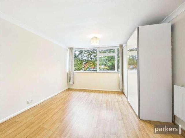Flat J, Brunswick Hill, Reading, Berkshire, RG1