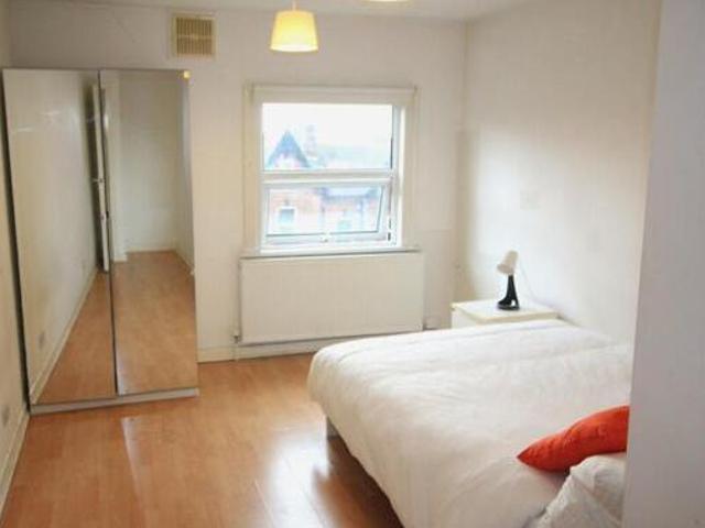Flat, Kelso Road, 2 Bedroom Flat