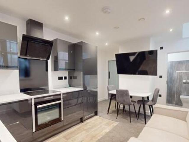 Flat Low Pavement, Nottingham, 3 Bedroom Terraced