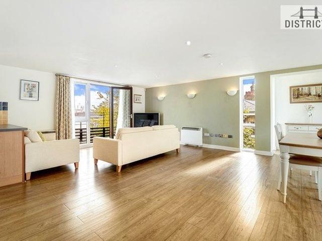 Flat Purpose Built to rent in Kintyre House, Cold Harbour, E14