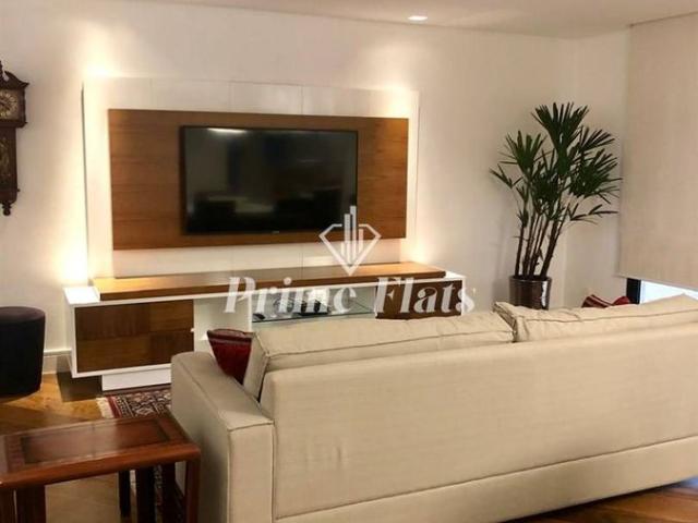 Flat para Aluguel com 3 quartos, 120 m² por R$ 10.498