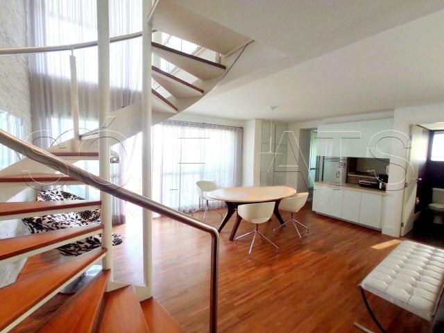 Flat para Aluguel com 1 quartos, 104 m² por R$ 13.000