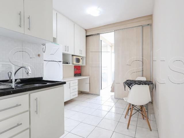 Flat para Aluguel com 1 quartos, 27 m² por R$ 2.100