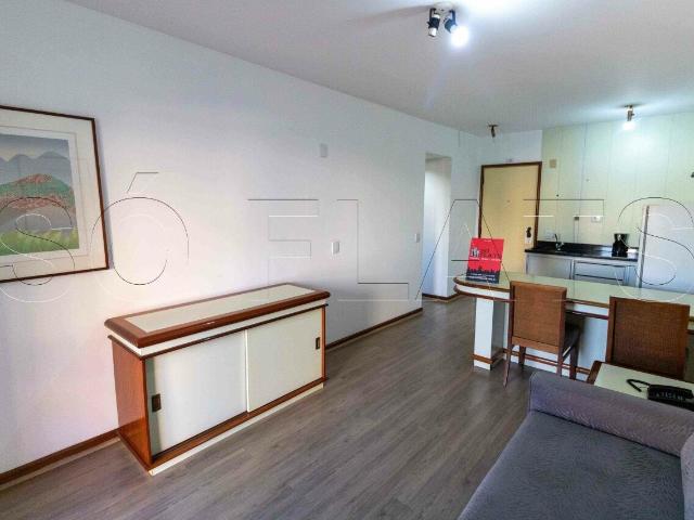 Flat para Aluguel com 1 quartos, 37 m² por R$ 2.400