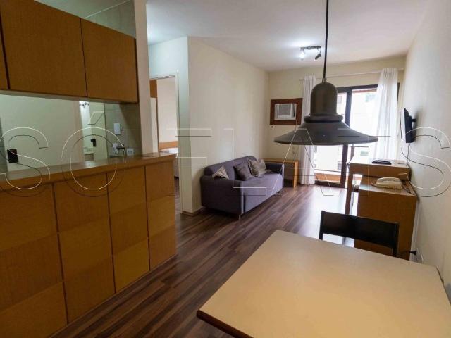 Flat para Aluguel com 1 quartos, 42 m² por R$ 2.500