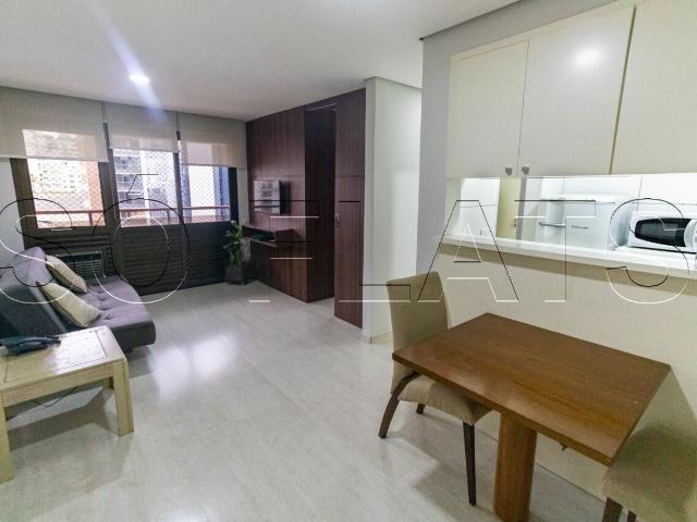 Flat para Aluguel com 1 quartos, 42 m² por R$ 4.000