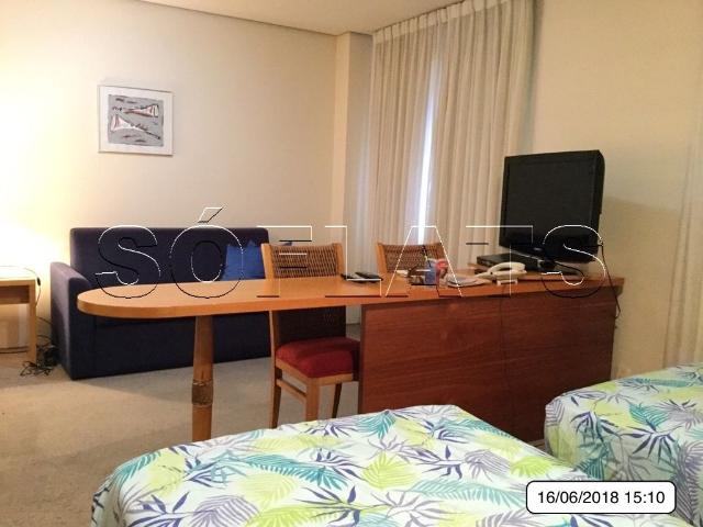 Flat para Aluguel com 1 quartos, 52 m² por R$ 2.700