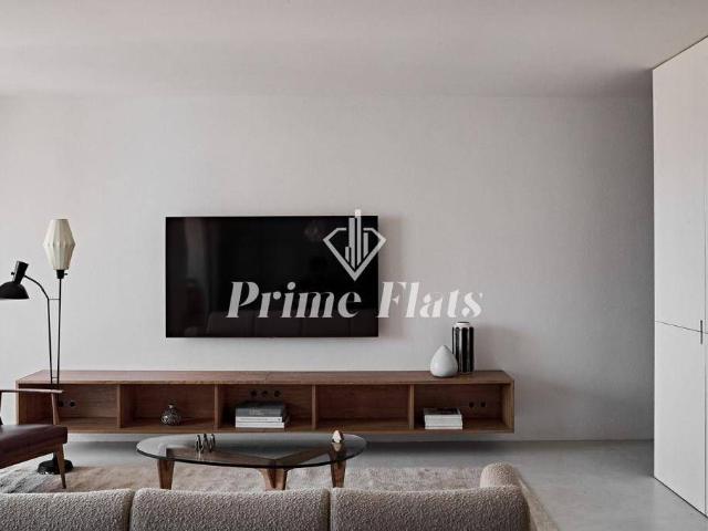 Flat para Aluguel com 1 quartos, 68 m² por R$ 7.500