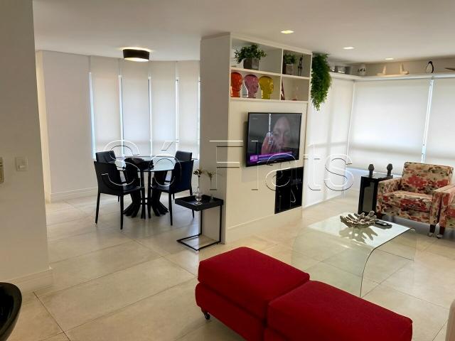 Flat para Aluguel com 2 quartos, 117 m² por R$ 13.754