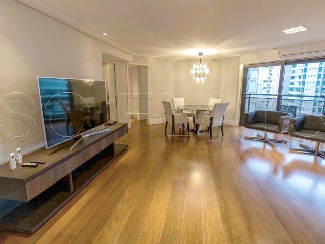 Flat para Aluguel com 2 quartos, 120 m² por R$ 10.450