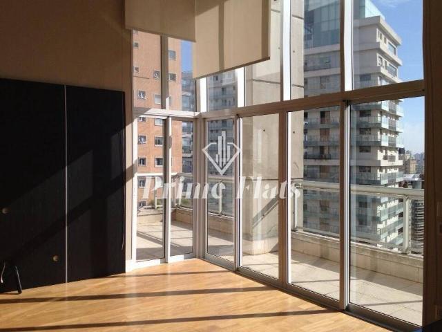 Flat para Aluguel com 2 quartos, 134 m² por R$ 22.000