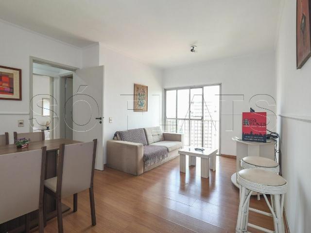 Flat para Aluguel com 2 quartos, 69 m² por R$ 4.712