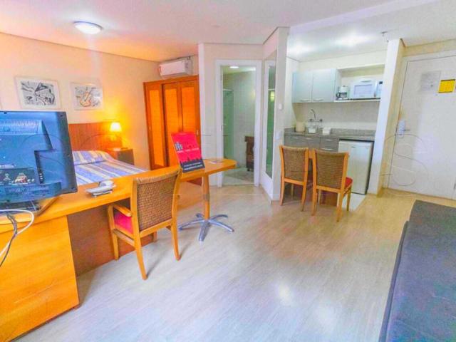 Flat para Aluguel com 2 quartos, 70 m² por R$ 3.200