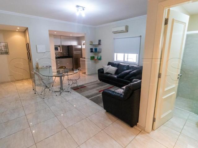 Flat para Aluguel com 2 quartos, 80 m² por R$ 5.750
