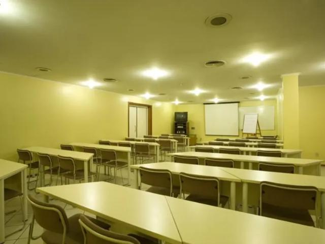 Flat para aluguel e venda possui 50 metros quadrados com 1 quarto em Centro Campinas SP