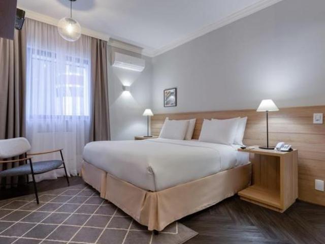 Flat para moradia ou investimento nos Jardins