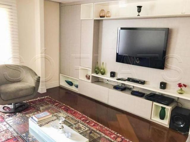 Flat para venda em Moema de 120.00m² com 3 Quartos, 1 Suite e 2 Garagens