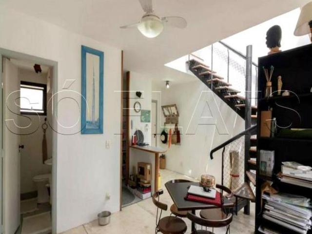 Flat para venda em Moema de 75.00m² com 1 Quarto, 1 Suite e 2 Garagens