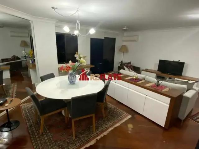 Flat para Venda em São Paulo/SP Moema 3 Quartos