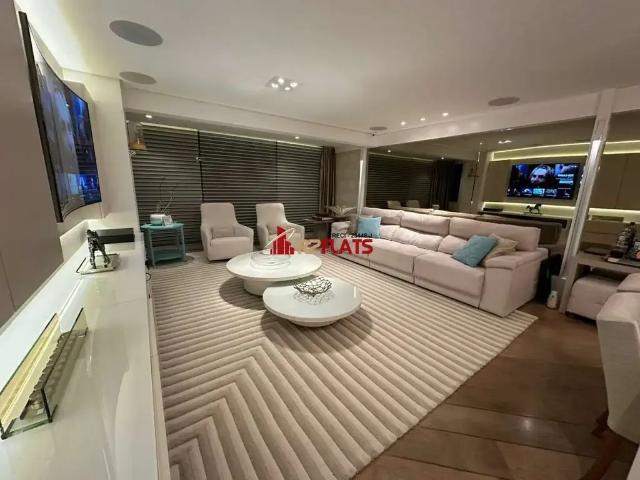 Flat para Venda em São Paulo/SP Moema 3 Quartos