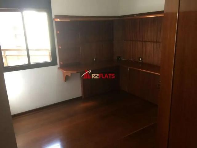 Flat para Venda em São Paulo/SP Moema 3 Quartos