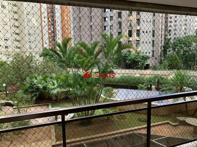 Flat para Venda em São Paulo/SP Moema 3 Quartos