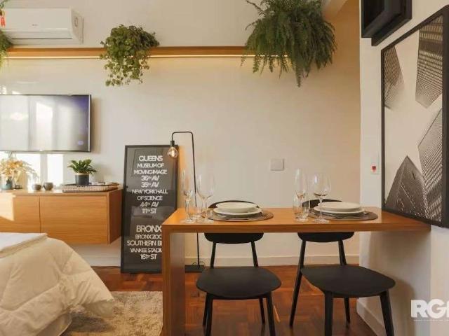 Flat para Venda em Porto Alegre/RS Centro Histórico 1 Quartos