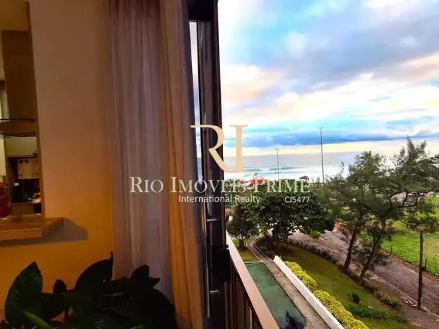 Flat para Venda em Rio de Janeiro/RJ Barra da Tijuca 2 Quartos