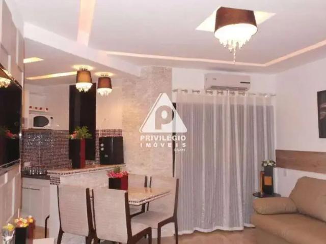 Flat para Venda em Rio de Janeiro/RJ Copacabana 2 Quartos
