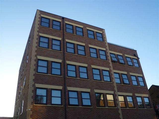Flat, Park Street, Luton LU1, Studio to rent, £700 pcm | PrimeLocation