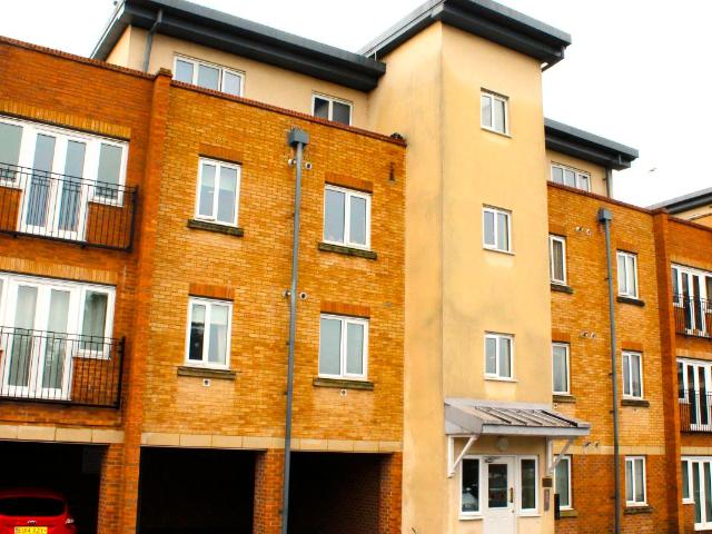 Flat, Plover House, Capstan Drive, Rainham RM13, 2 bed flat to rent, £1,650 pcm | PrimeLocation