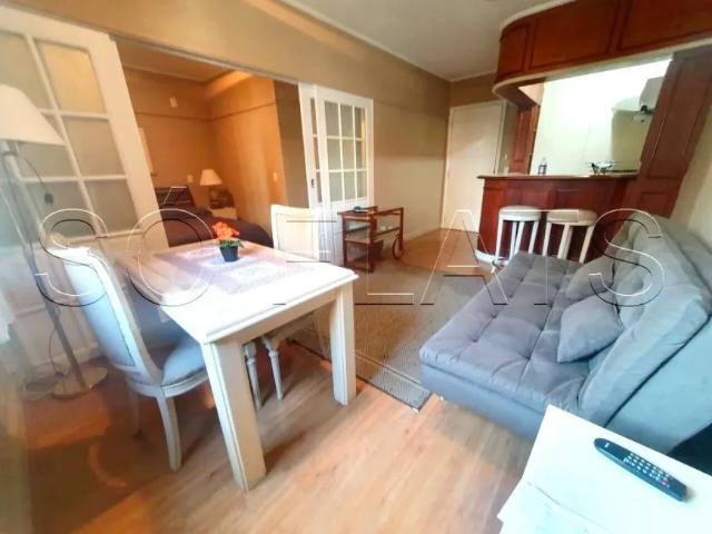 Flat próximo a Av. Faria Lima, 9 de Julho, no bairro do Itaim Bibi. Com entrada imediata