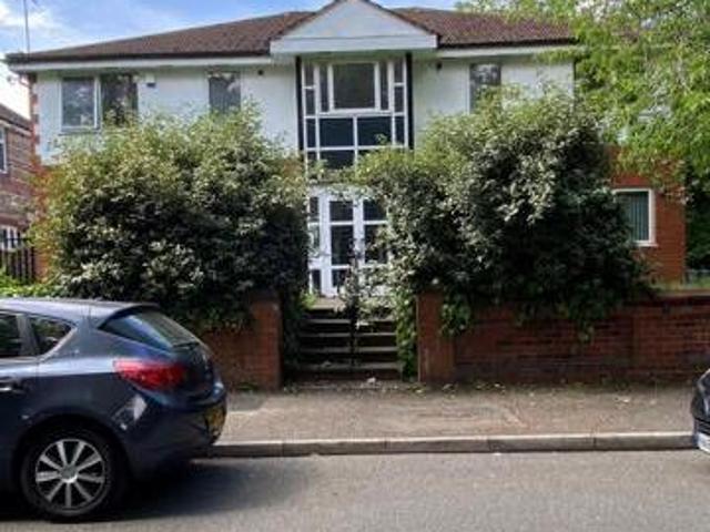 Flat, Russell Road, 3 Bedroom Apartment