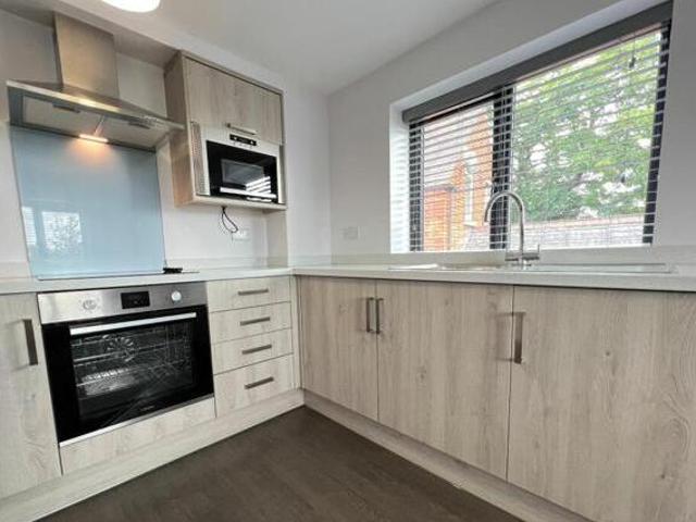 Flat, Radcliffe Road, 1 Bedroom Apartment