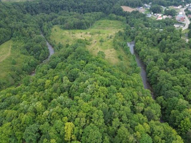 Flat Rd, Twin Rocks, PA 15960