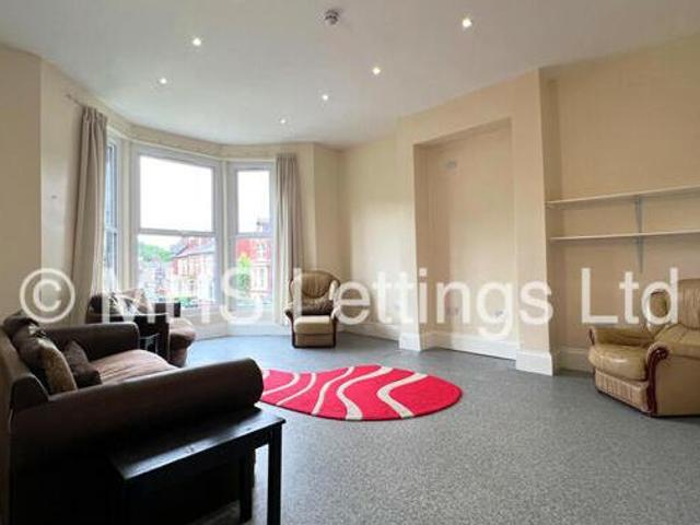 Flat, Regent Park Terrace, 4 Bedroom Flat