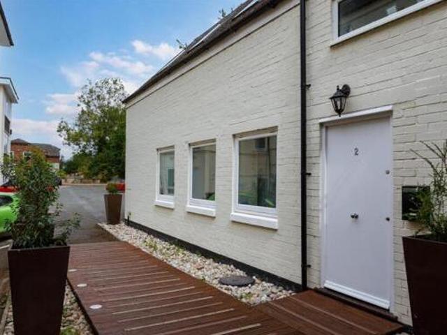 Flat Riverside Lodge, Clifford Road, 2 Bedroom Apartment