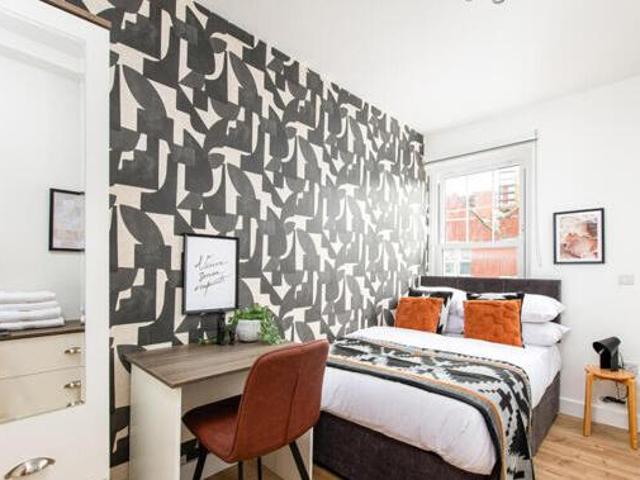 Flat,room,1 Bedroom House