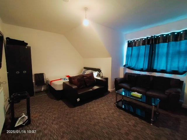 Flat, St James Road, Leicester LE2, Studio to rent, £600 pcm | PrimeLocation