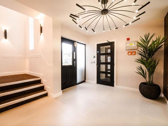 Flat, Stockport Road, Cheadle SK8, 1 bed flat to rent, £1,195 pcm | PrimeLocation