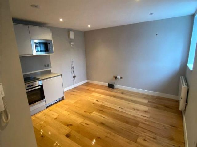 Flat, Stuart House, Halfway Street, Sidcup DA15, 1 bed flat to rent, £1,300 pcm | PrimeLocation