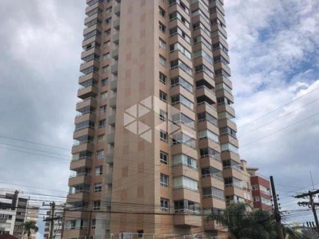 Flat semimobiliado à venda no bairro Centro/Torres/RS