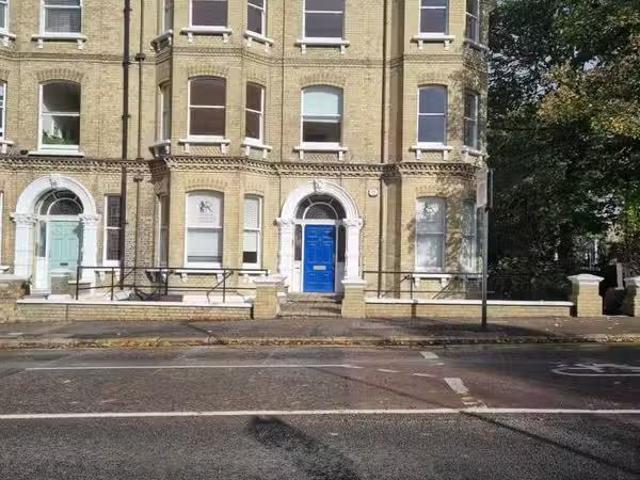 Flat share for rent in Cromwell Road, Hove, BN3
