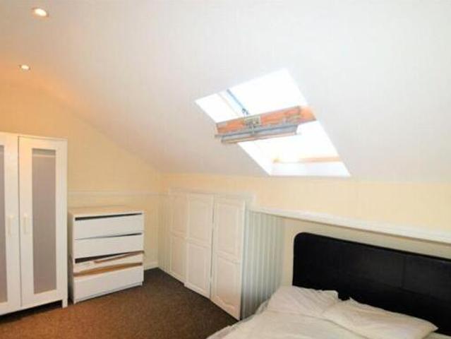 Flat Share For Rent In London