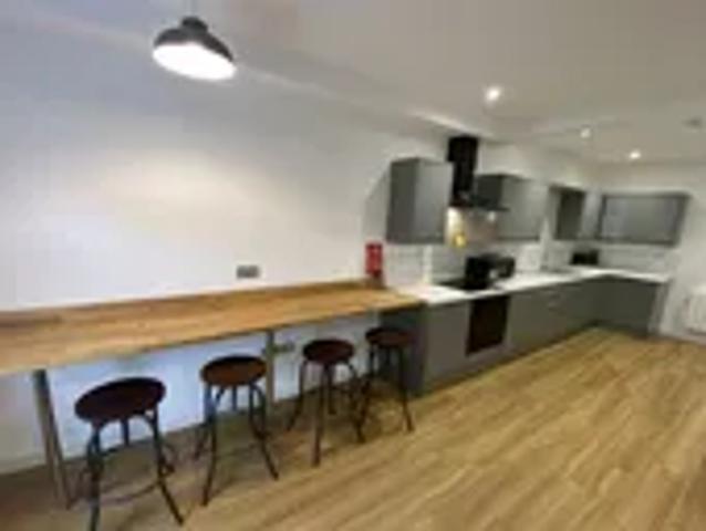 flat share in 61a High Road, NG9 2JQ