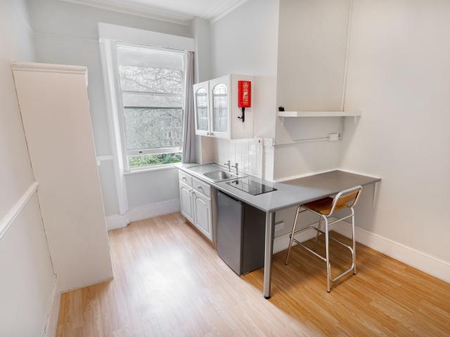Flat share room for rent