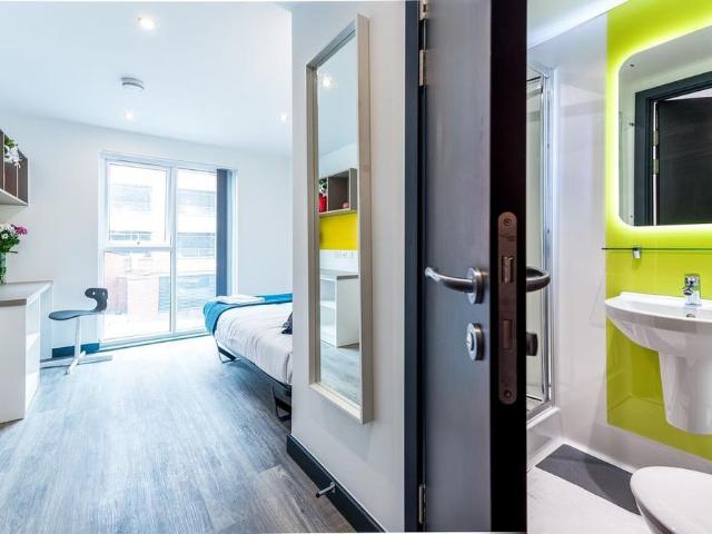 Flat share to rent