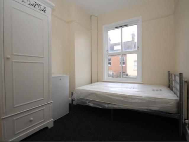 Flat share to rent