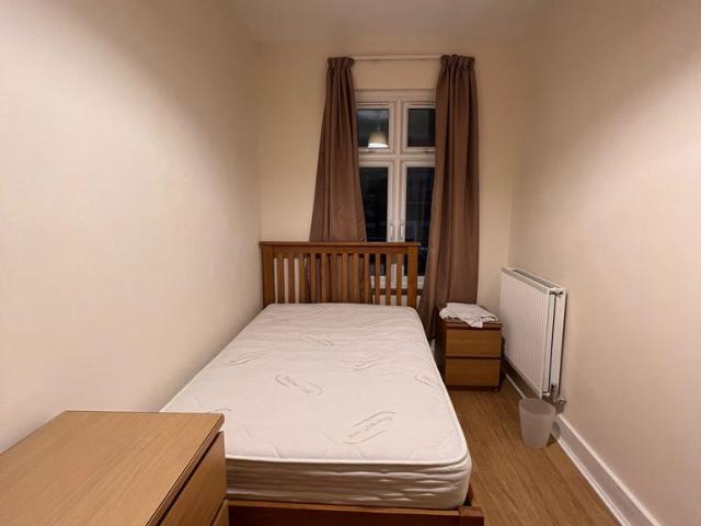 Flat share to rent