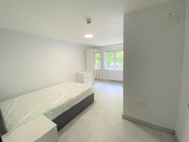 Flat share to rent